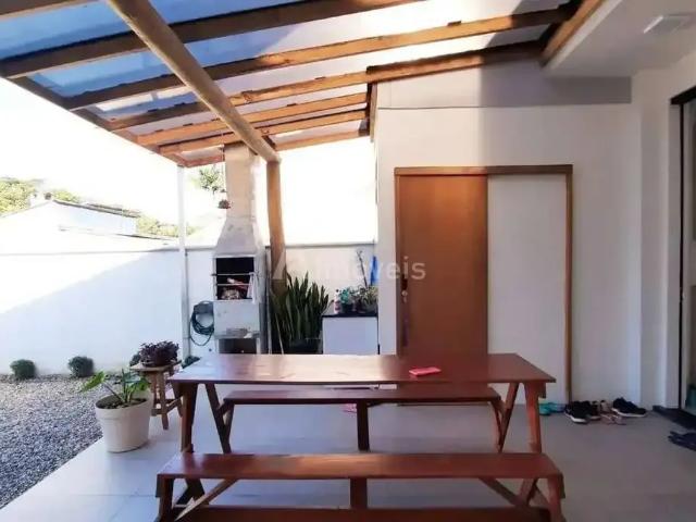 Casa / Sobrado para Venda em Joinville/SC Bucarein 2 Quartos