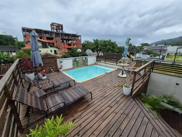 Casa / Sobrado para Venda em Joinville/SC Bucarein 2 Quartos