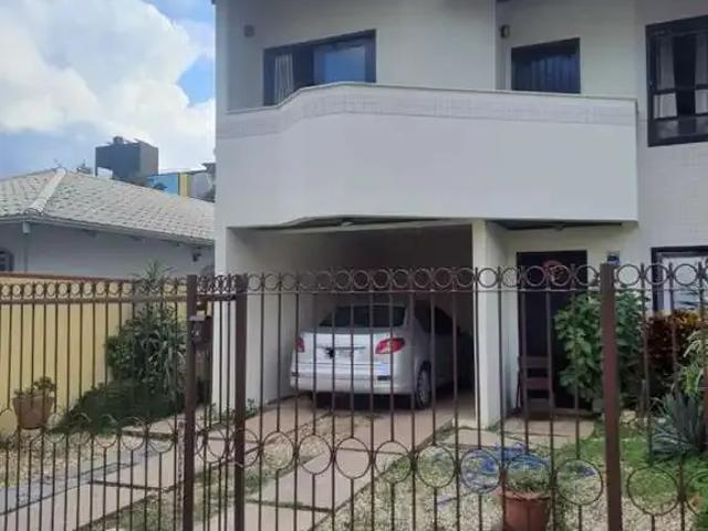 Casa / Sobrado para Venda em Joinville/SC Bucarein 3 Quartos