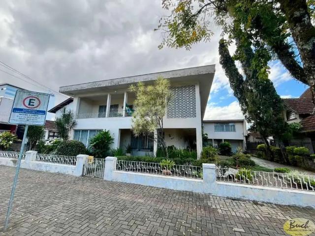 Casa / Sobrado para Venda em Joinville/SC Centro 6 Quartos