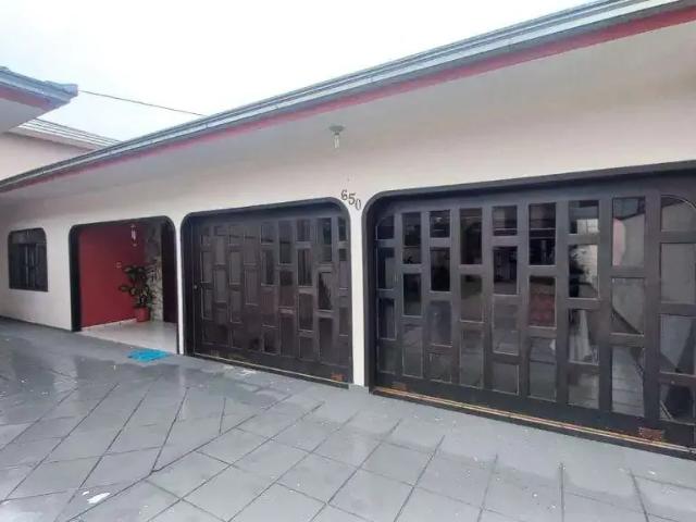 Casa / Sobrado para Venda em Joinville/SC Comasa 4 Quartos