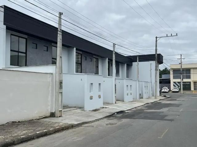 Casa / Sobrado para Venda em Joinville/SC Costa e Silva 2 Quartos