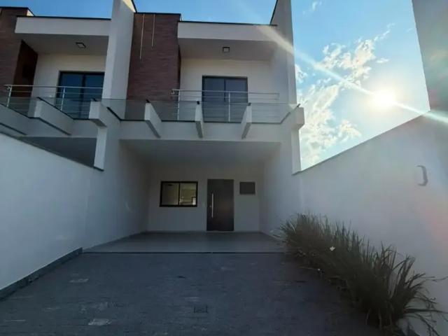 Casa / Sobrado para Venda em Joinville/SC Costa e Silva 2 Quartos