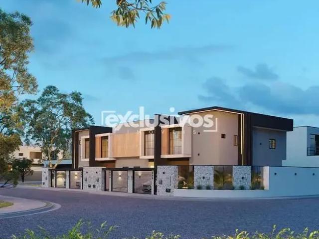 Casa / Sobrado para Venda em Joinville/SC Costa e Silva 3 Quartos