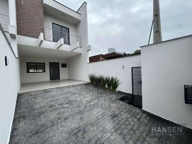 Casa / Sobrado para Venda em Joinville/SC Costa e Silva 3 Quartos