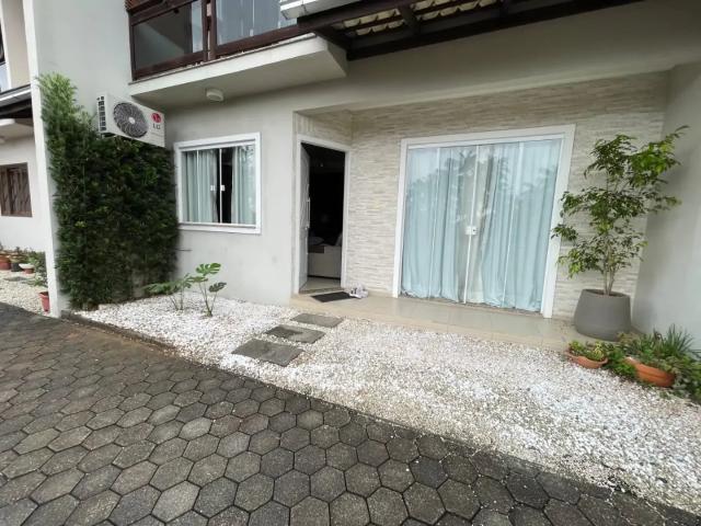 Casa / Sobrado para Venda em Joinville/SC Costa e Silva 3 Quartos