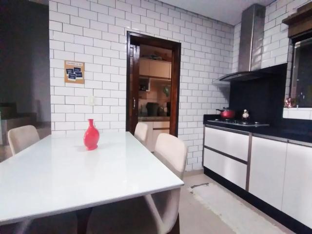 Casa / Sobrado para Venda em Joinville/SC Costa e Silva 3 Quartos