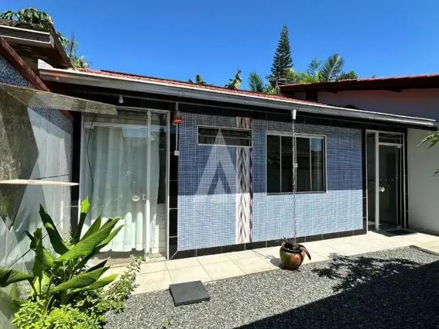 Casa / Sobrado para Venda em Joinville/SC Costa e Silva 3 Quartos
