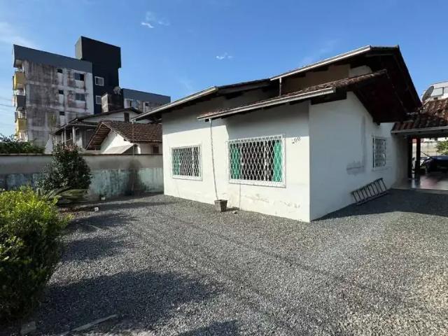 Casa / Sobrado para Venda em Joinville/SC Costa e Silva 3 Quartos