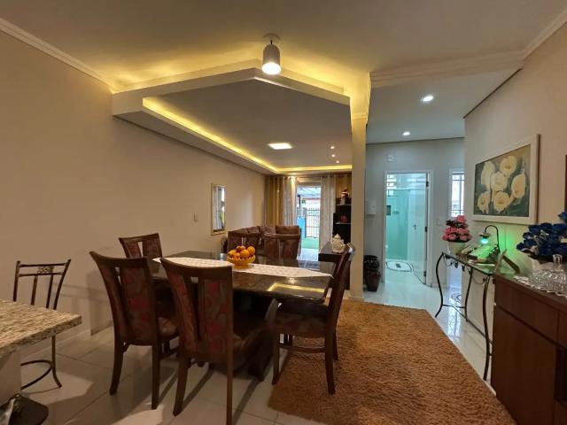 Casa / Sobrado para Venda em Joinville/SC Costa e Silva 3 Quartos