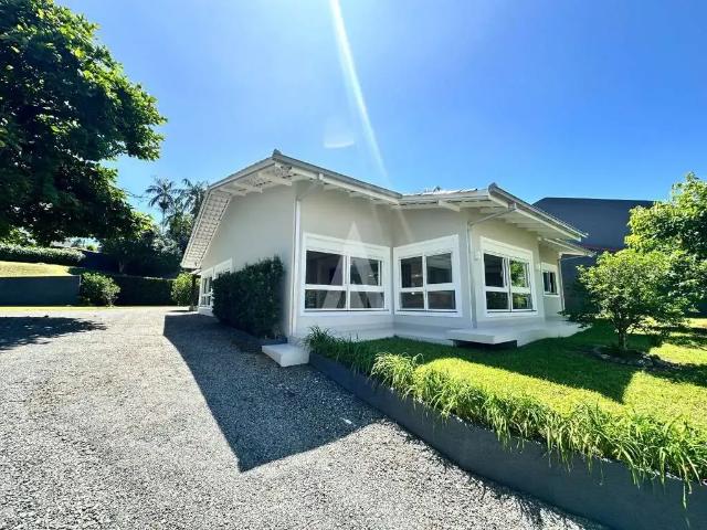Casa / Sobrado para Venda em Joinville/SC Costa e Silva 3 Quartos