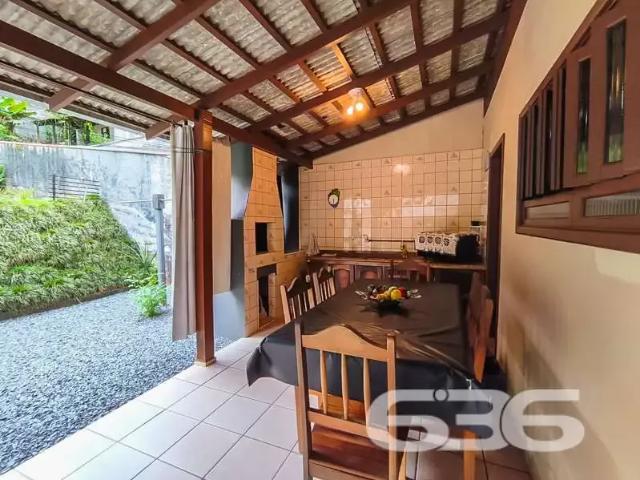 Casa / Sobrado para Venda em Joinville/SC Costa e Silva 3 Quartos