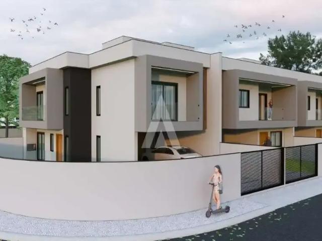 Casa / Sobrado para Venda em Joinville/SC Costa e Silva 3 Quartos