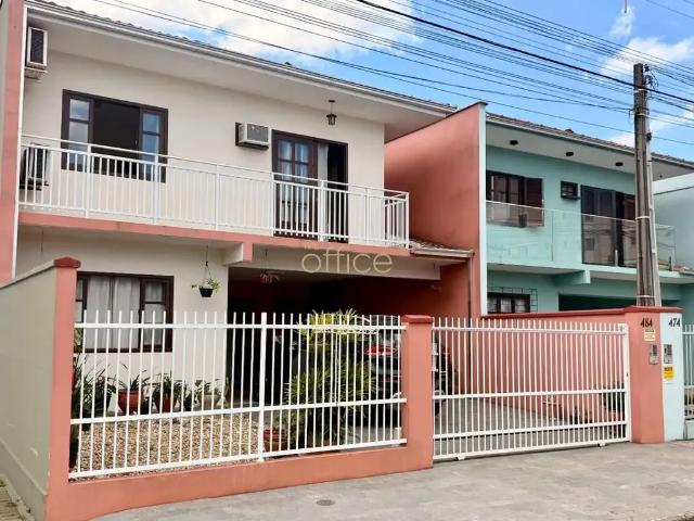 Casa / Sobrado para Venda em Joinville/SC Costa e Silva 3 Quartos