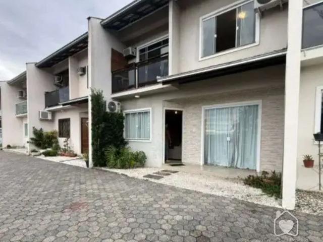 Casa / Sobrado para Venda em Joinville/SC Costa e Silva 3 Quartos