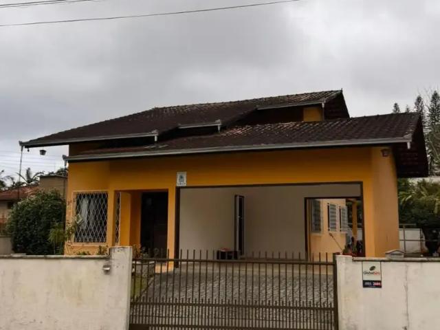 Casa / Sobrado para Venda em Joinville/SC Costa e Silva 3 Quartos