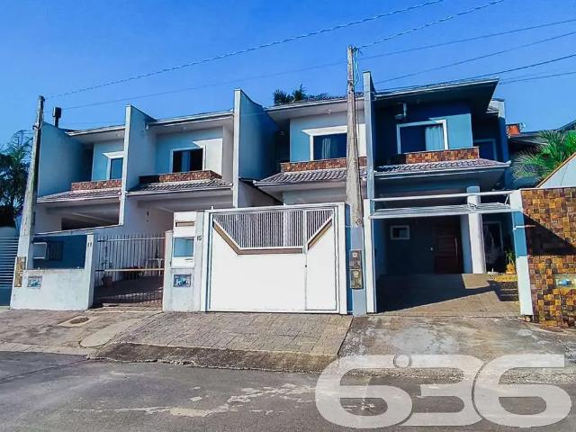 Casa / Sobrado para Venda em Joinville/SC Costa e Silva 3 Quartos