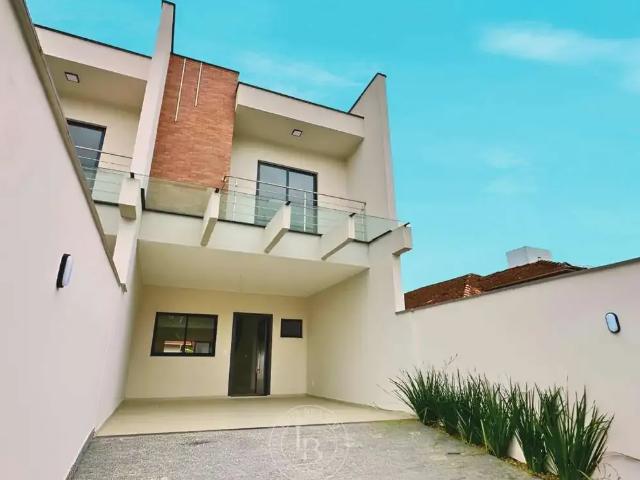 Casa / Sobrado para Venda em Joinville/SC Costa e Silva 3 Quartos