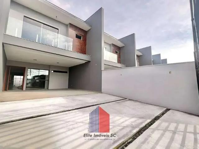 Casa / Sobrado para Venda em Joinville/SC Costa e Silva 3 Quartos