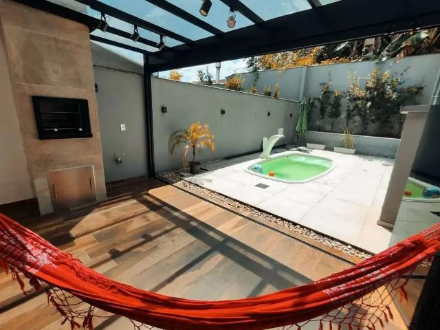 Casa / Sobrado para Venda em Joinville/SC Costa e Silva 3 Quartos