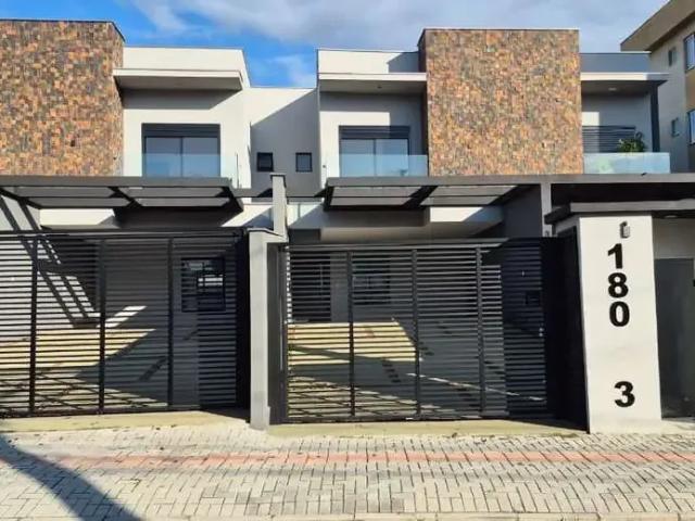 Casa / Sobrado para Venda em Joinville/SC Costa e Silva 3 Quartos