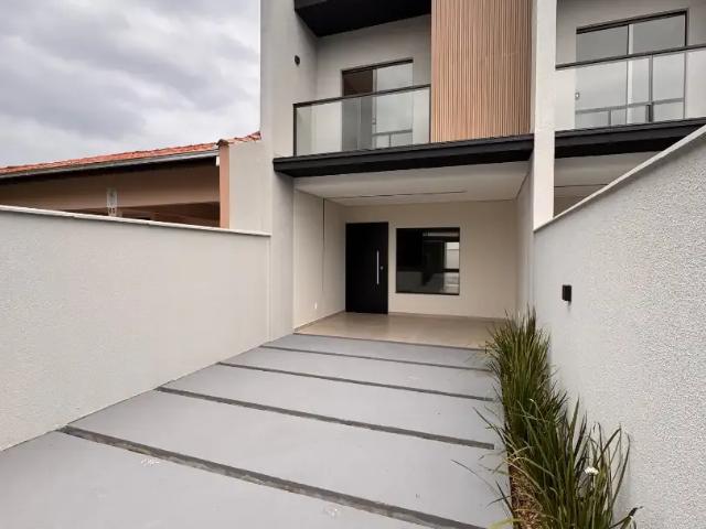 Casa / Sobrado para Venda em Joinville/SC Costa e Silva 3 Quartos