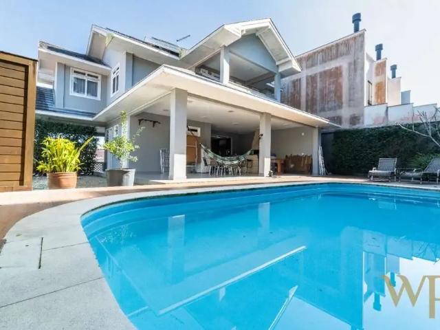 Casa / Sobrado para Venda em Joinville/SC Costa e Silva 4 Quartos
