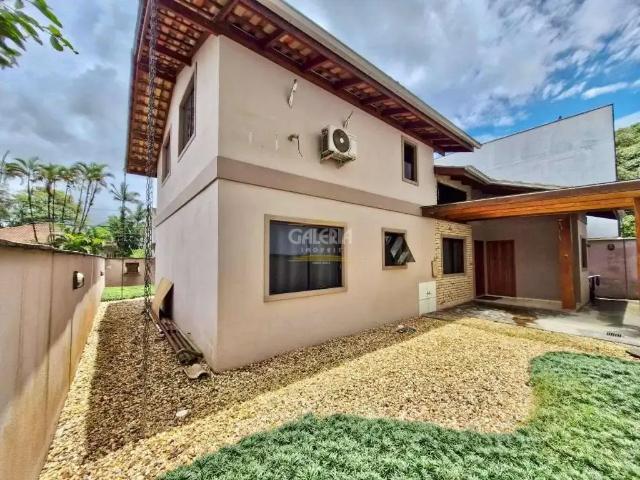 Casa / Sobrado para Venda em Joinville/SC Costa e Silva 4 Quartos