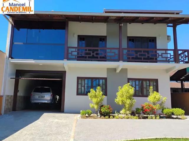 Casa / Sobrado para Venda em Joinville/SC Costa e Silva 4 Quartos