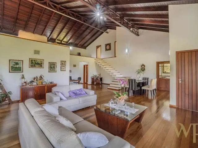 Casa / Sobrado para Venda em Joinville/SC Costa e Silva 4 Quartos