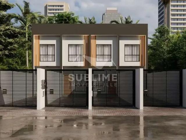 Casa / Sobrado para Venda em Joinville/SC Espinheiros 2 Quartos