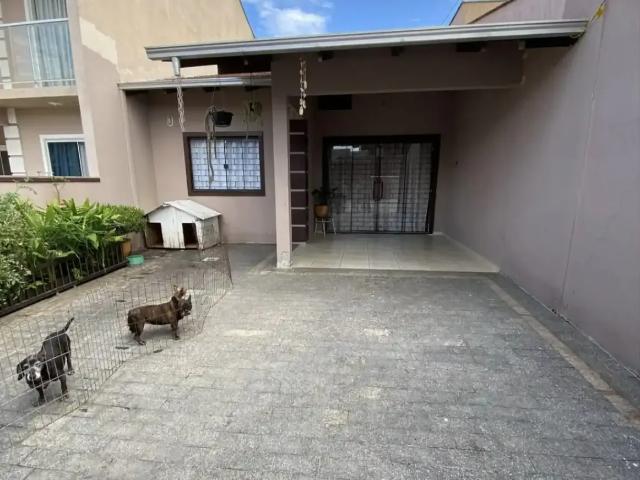 Casa / Sobrado para Venda em Joinville/SC Espinheiros 2 Quartos