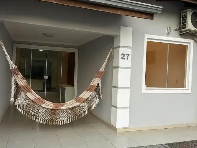 Casa / Sobrado para Venda em Joinville/SC Espinheiros 2 Quartos