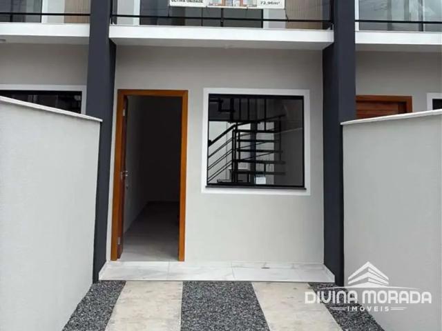 Casa / Sobrado para Venda em Joinville/SC Espinheiros 2 Quartos