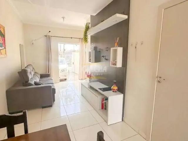 Casa / Sobrado para Venda em Joinville/SC Espinheiros 2 Quartos
