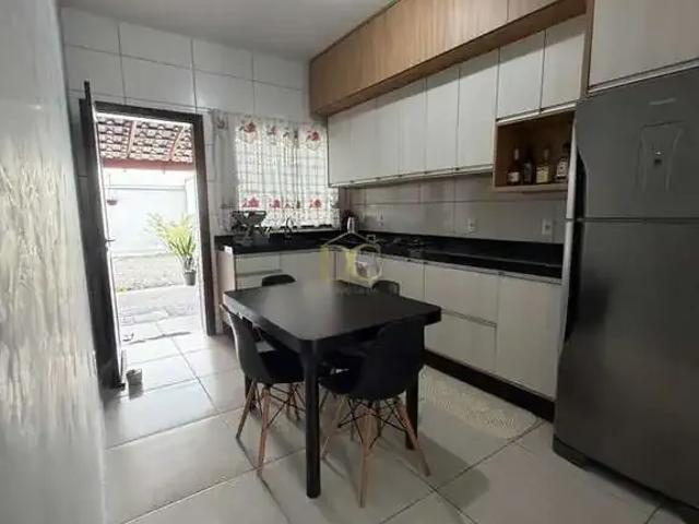 Casa / Sobrado para Venda em Joinville/SC Espinheiros 2 Quartos