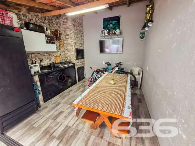 Casa / Sobrado para Venda em Joinville/SC Espinheiros 2 Quartos