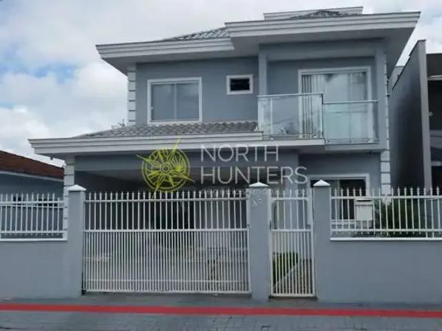 Casa / Sobrado para Venda em Joinville/SC Espinheiros 3 Quartos