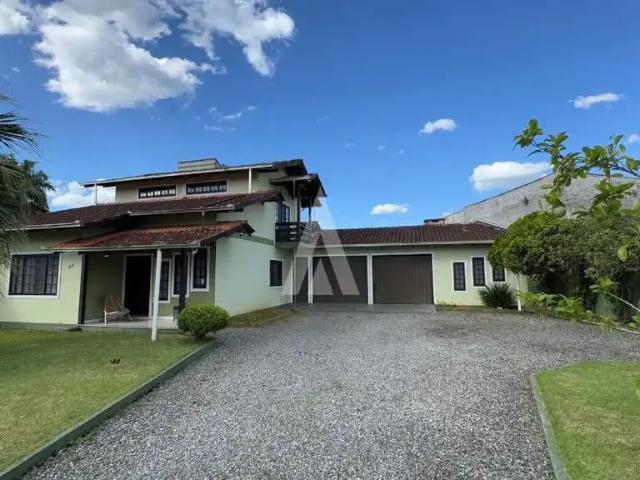 Casa / Sobrado para Venda em Joinville/SC Espinheiros 3 Quartos