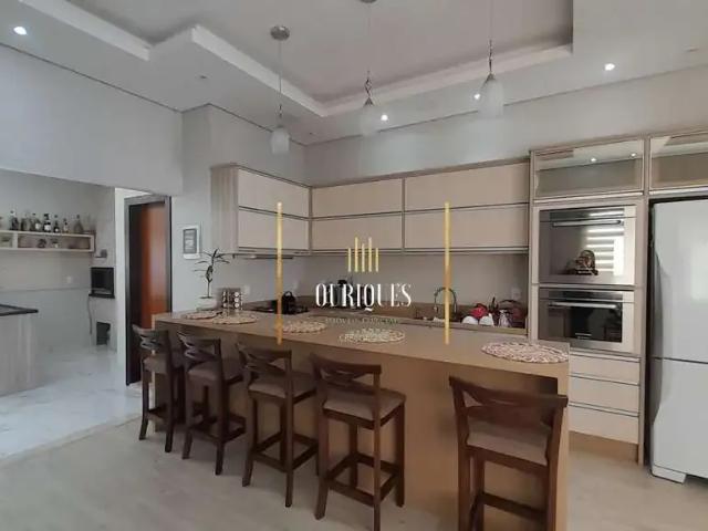 Casa / Sobrado para Venda em Joinville/SC Espinheiros 3 Quartos