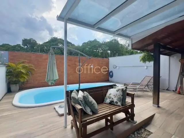Casa / Sobrado para Venda em Joinville/SC Espinheiros 3 Quartos