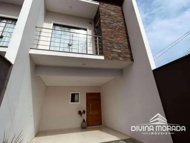 Casa / Sobrado para Venda em Joinville/SC Espinheiros 3 Quartos