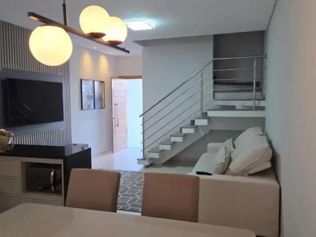Casa / Sobrado para Venda em Joinville/SC Espinheiros 3 Quartos