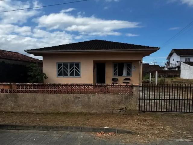 Casa / Sobrado para Venda em Joinville/SC Fátima 3 Quartos
