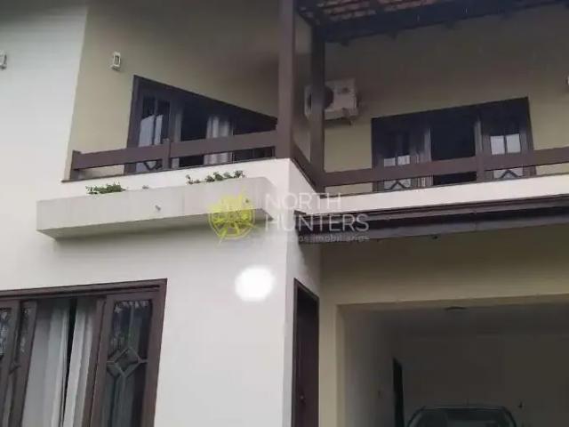 Casa / Sobrado para Venda em Joinville/SC Floresta 4 Quartos