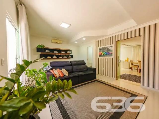 Casa / Sobrado para Venda em Joinville/SC Floresta 4 Quartos