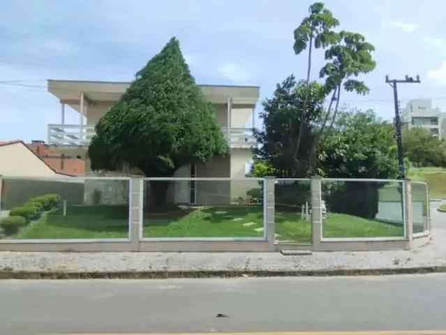 Casa / Sobrado para Venda em Joinville/SC Floresta 4 Quartos