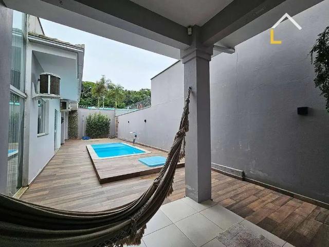 Casa / Sobrado para Venda em Joinville/SC Floresta 4 Quartos