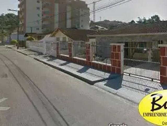 Casa / Sobrado para Venda em Joinville/SC Floresta 4 Quartos