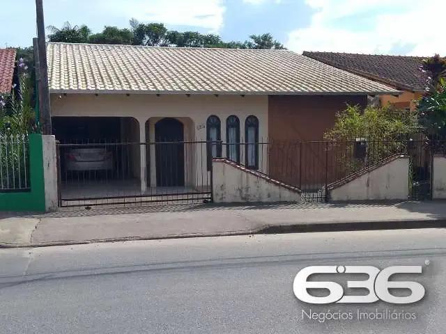 Casa / Sobrado para Venda em Joinville/SC Floresta 4 Quartos